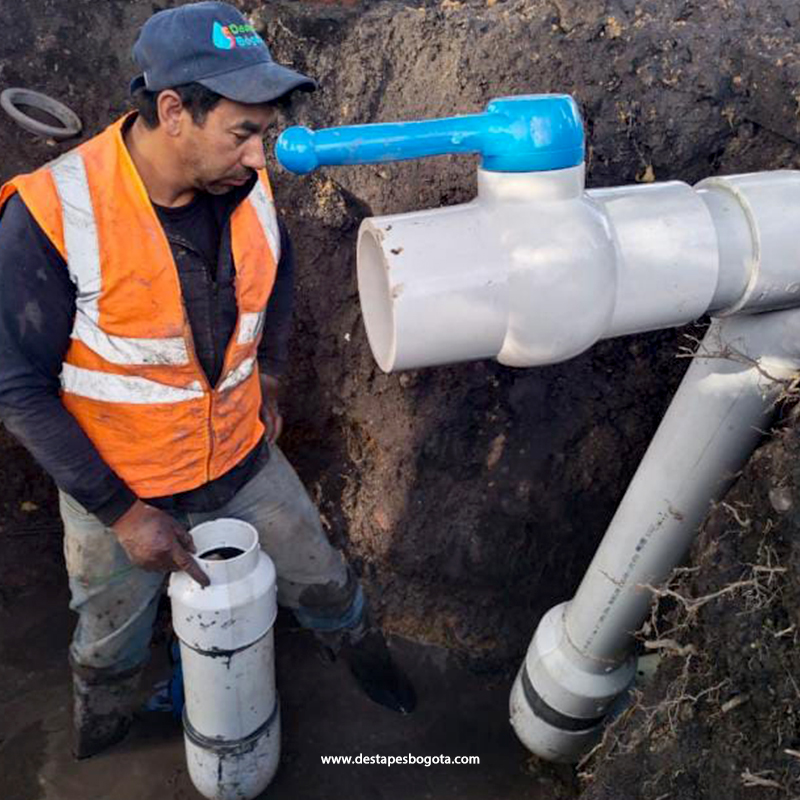 Plomeros Bogotá - Destapes Bogotá